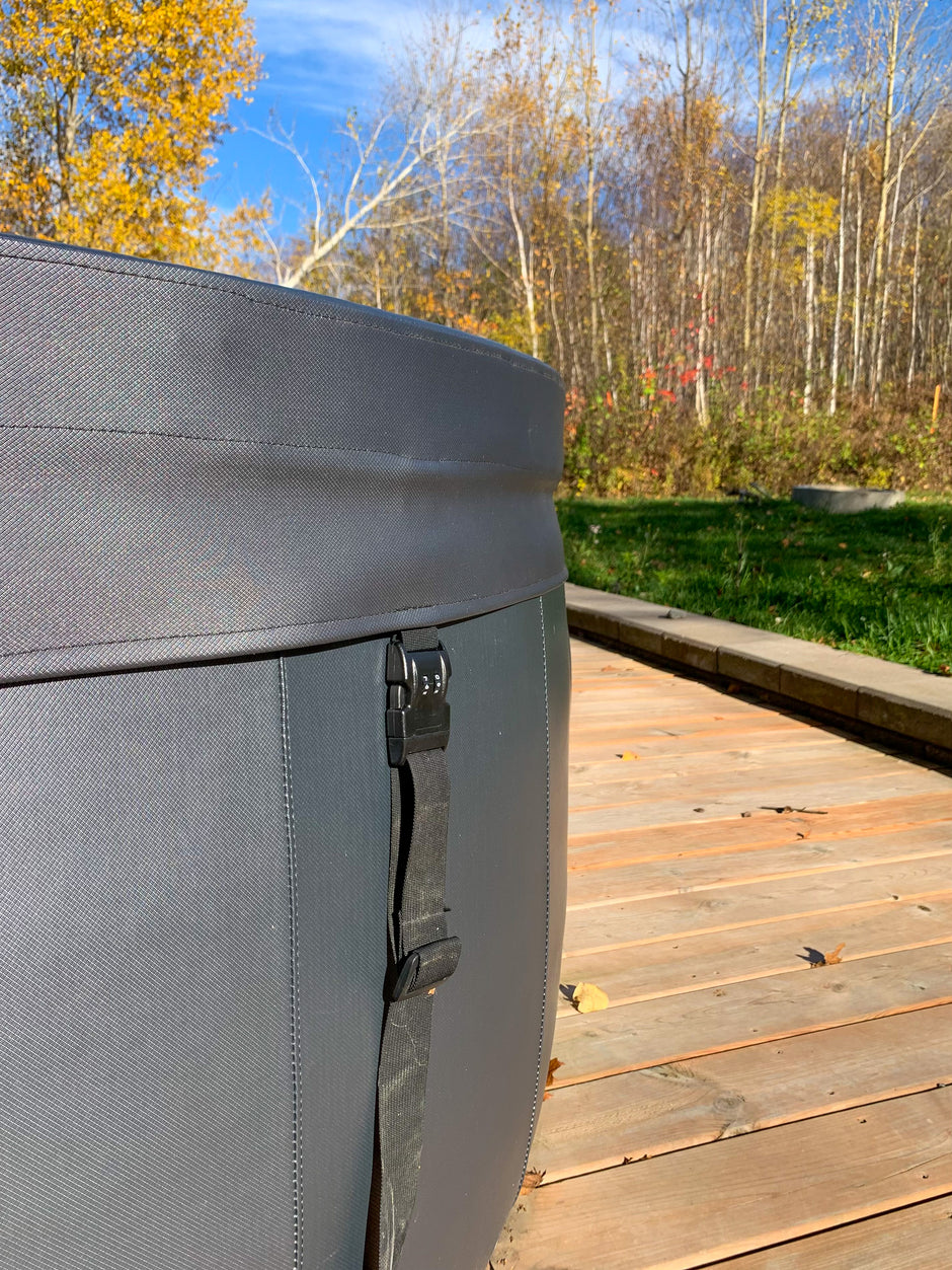 Bi-Fold Lids – Softub Canada